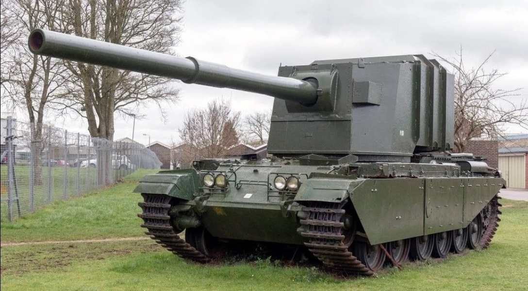 Выставка Tankfest 2024 — британцы отреставрируют уничтожитель танков FV4005