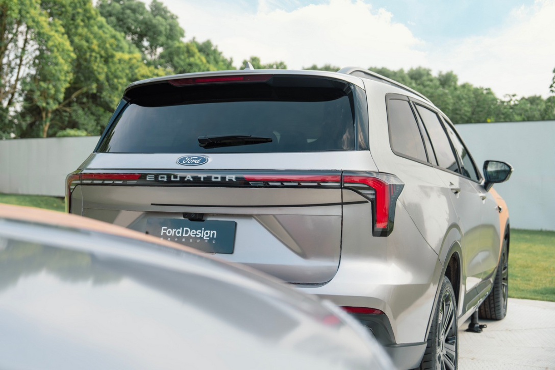 Кроссовер Ford Equator 2025 показали до презентации