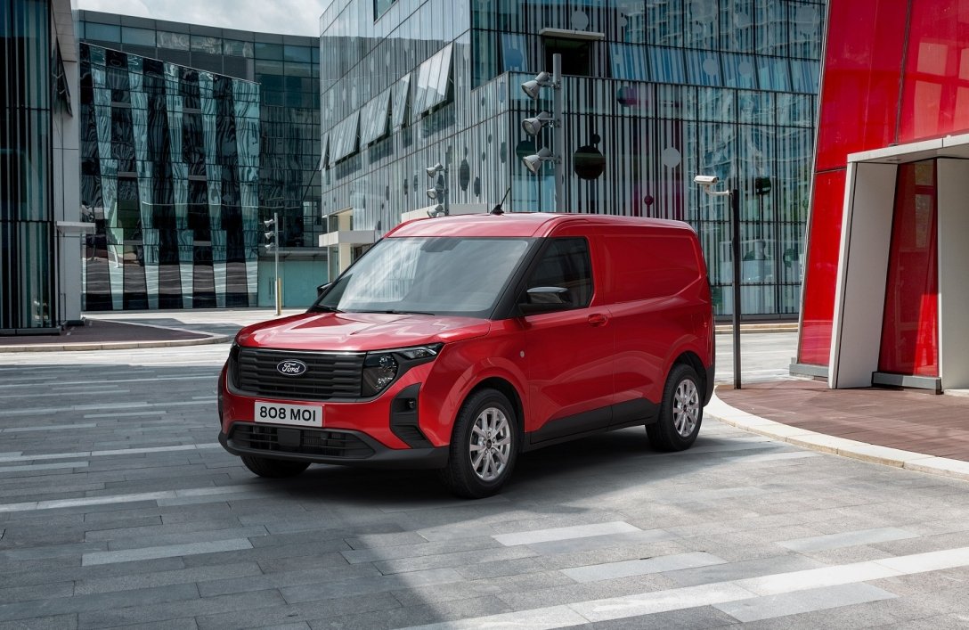 Представлений новий Ford Transit Courier у бензиновій та електричній ...