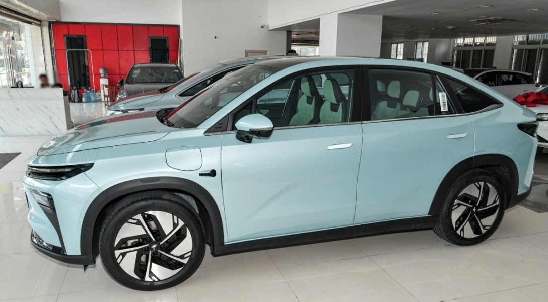 Электрокроссовер Geely Livan 7 за $18 500 представлен в Китае