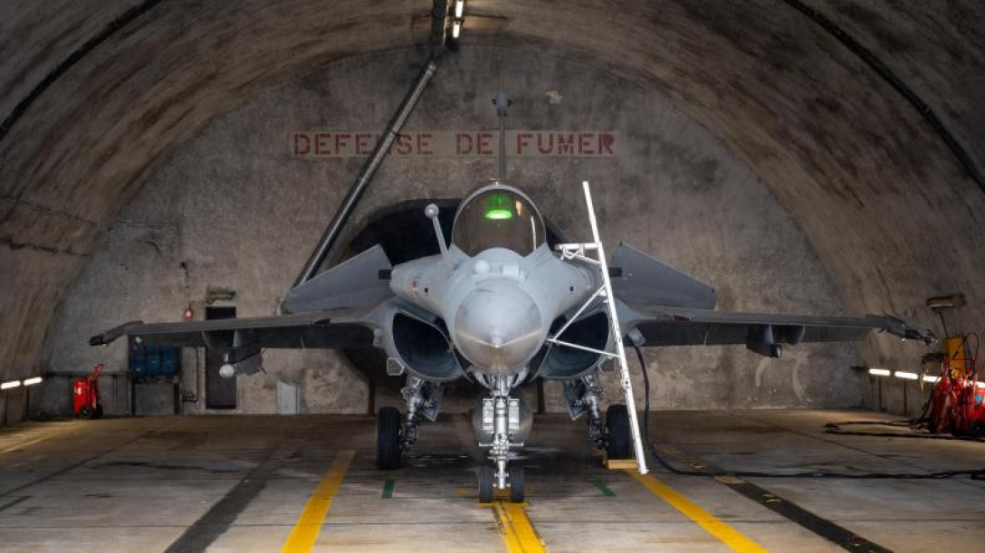 Во Франции прошел первый полет истребителя Rafale версии F4 1