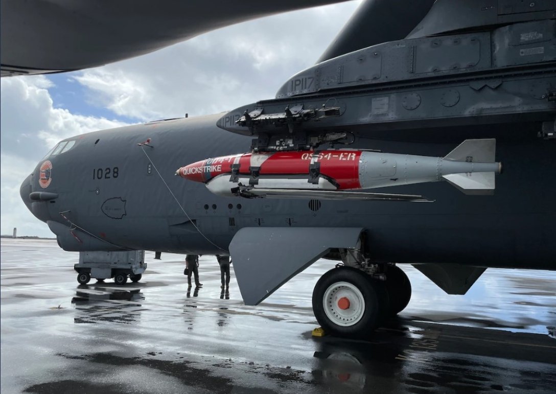 Мина JDAM QS-ER — США провели испытания мин с применением бомбардировщиков B-52H – фото