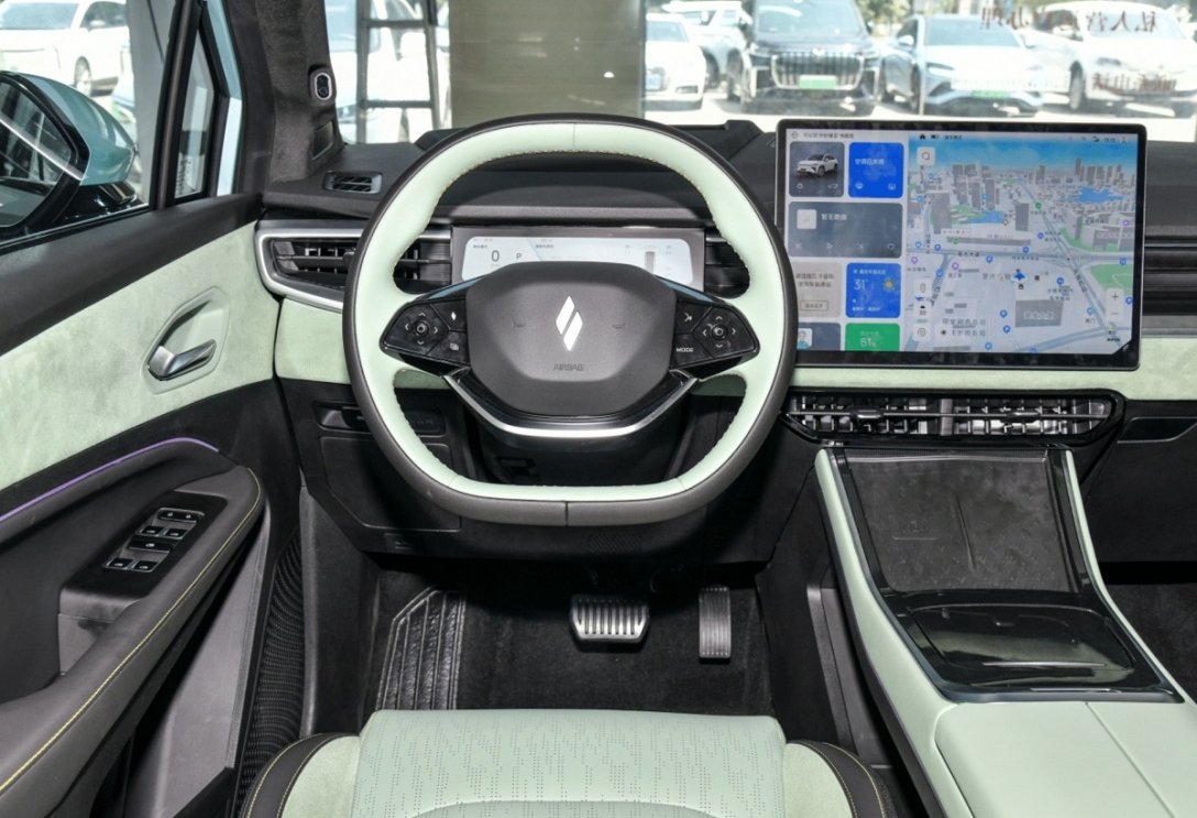 Электрокроссовер Geely Livan 7 за $18 500 представлен в Китае