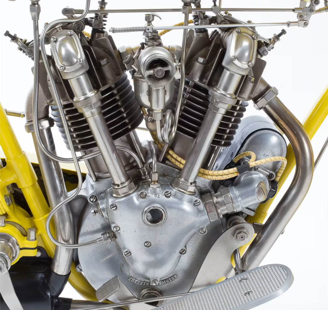 Мотоцикл Cyclone V-Twin 1915 года продали за $1,3 миллиона