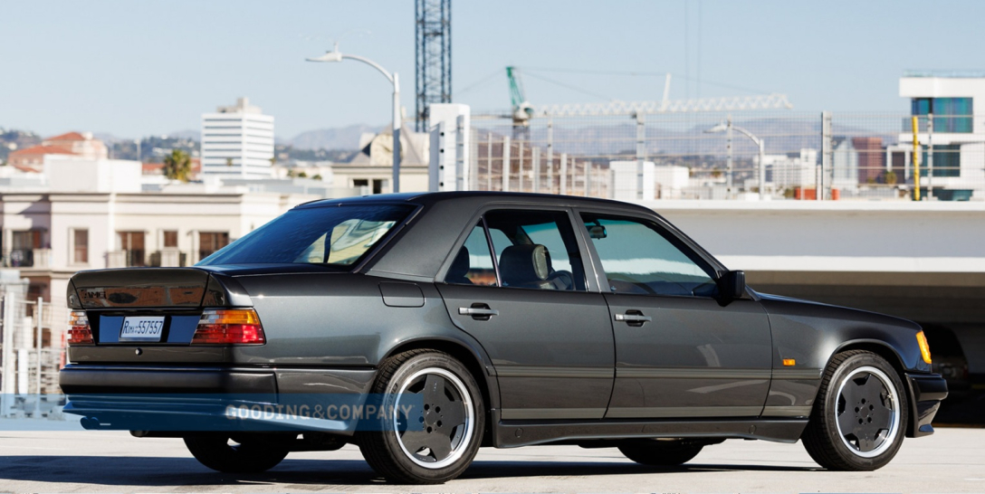 Mercedes W124 підуть з молотка за ціною понад $1,5 мільйона