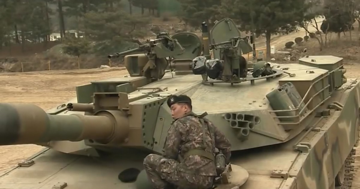 ДНК «Абрамса»: в Южной Корее танк K1A2 «подружили» с боевой машиной K21 и K2 Black Panther (видео)