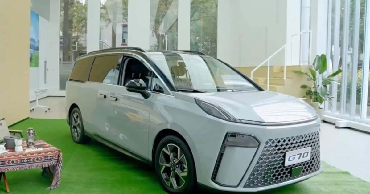 В Китае представили роскошный минивэн для большой семьи SAIC Maxus G70