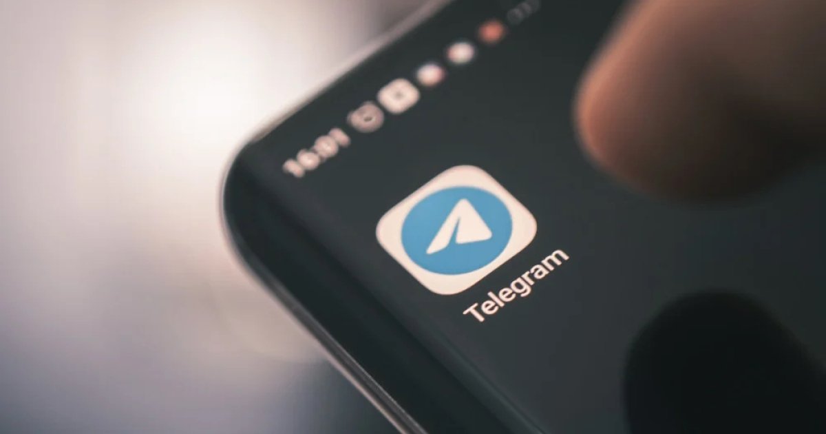 У Telegram додали чат-бот Grok — як він працює — відео