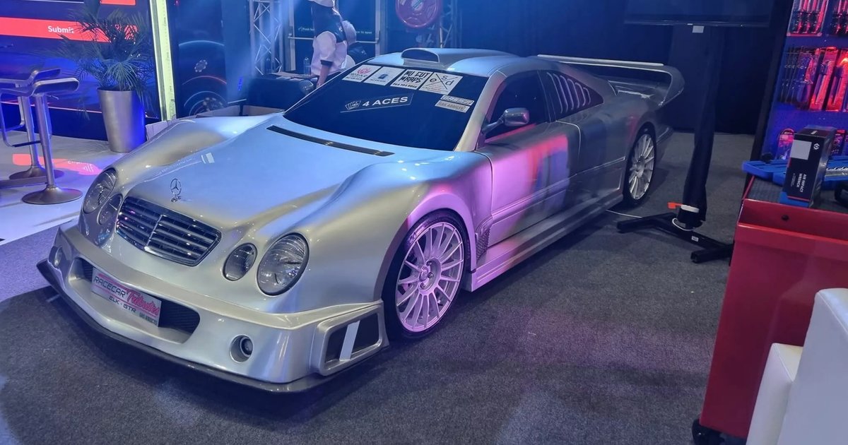 У ПАР створили копію суперкара Mercedes CLK GTR (фото)