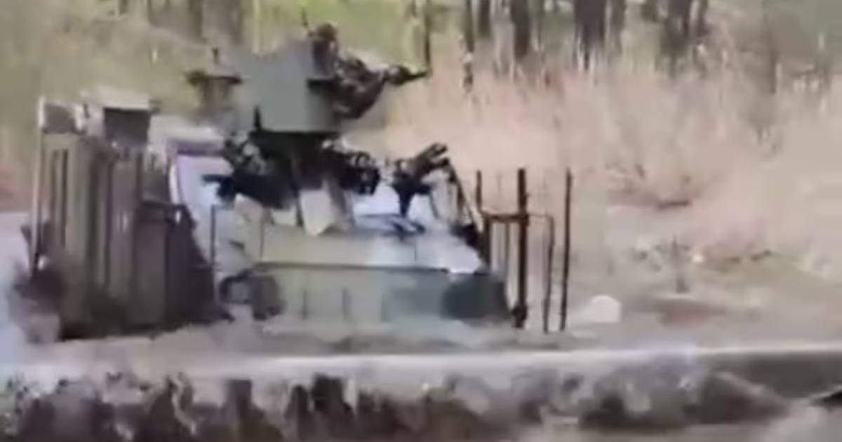 ВСУ показали работу шведского вездехода BvS 10 Viking (видео)