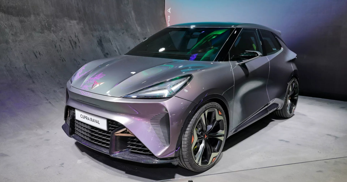 Cupra представила заряженный электромобиль Raval на Международном ...