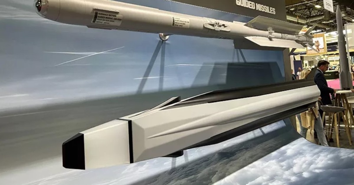 Малопомітна зброя: у Берліні показали ракету FCAAM для майбутніх ...