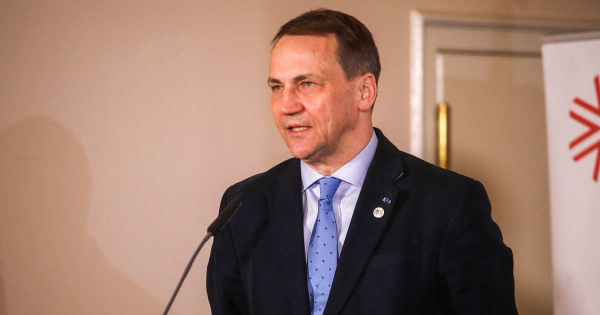 Польские миротворцы в Украине дадут преимущество пропаганде РФ — Сикорский