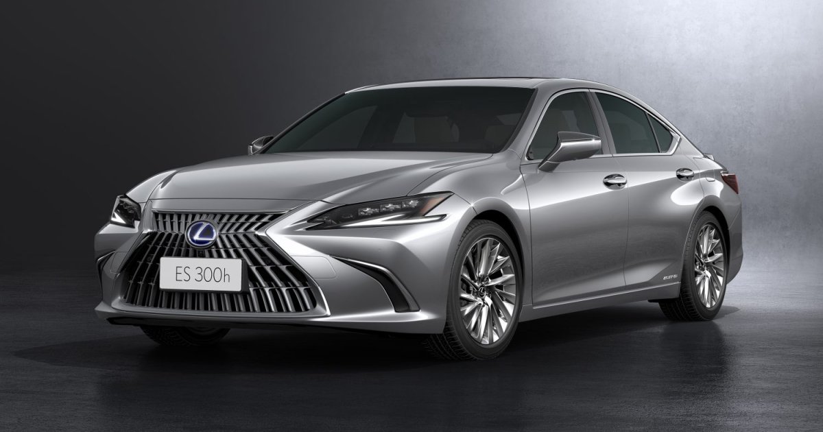 В Україні з'явився новий преміальний гібридний седан Lexus