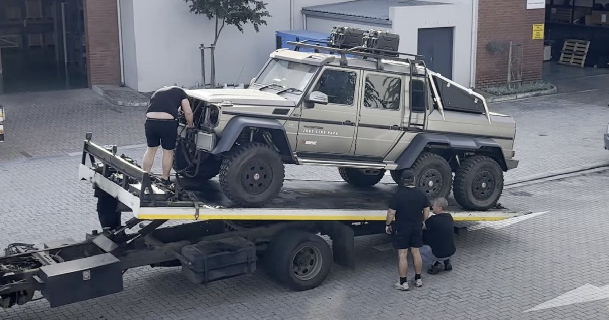 Mercedes G63 AMG 6X6 простояв 6 років просто неба