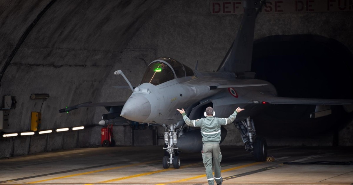 Во Франции прошел первый полет истребителя Rafale версии F4 1