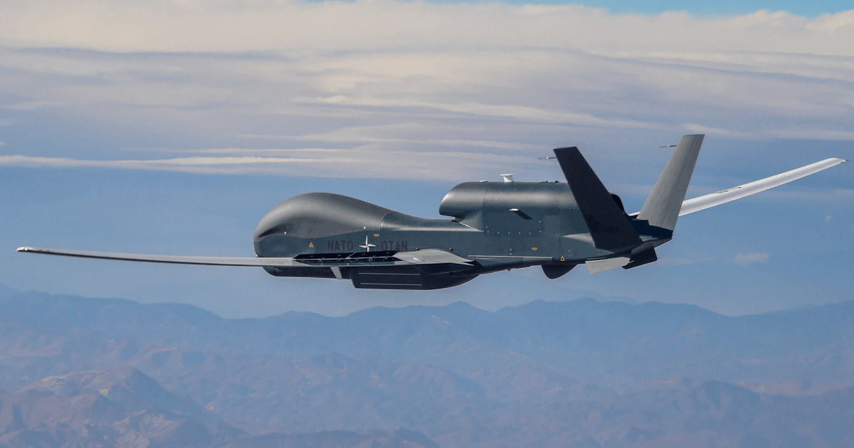 Военные получили улучшенный БПЛА RQ-4D Phoenix: на что способен беспилотник