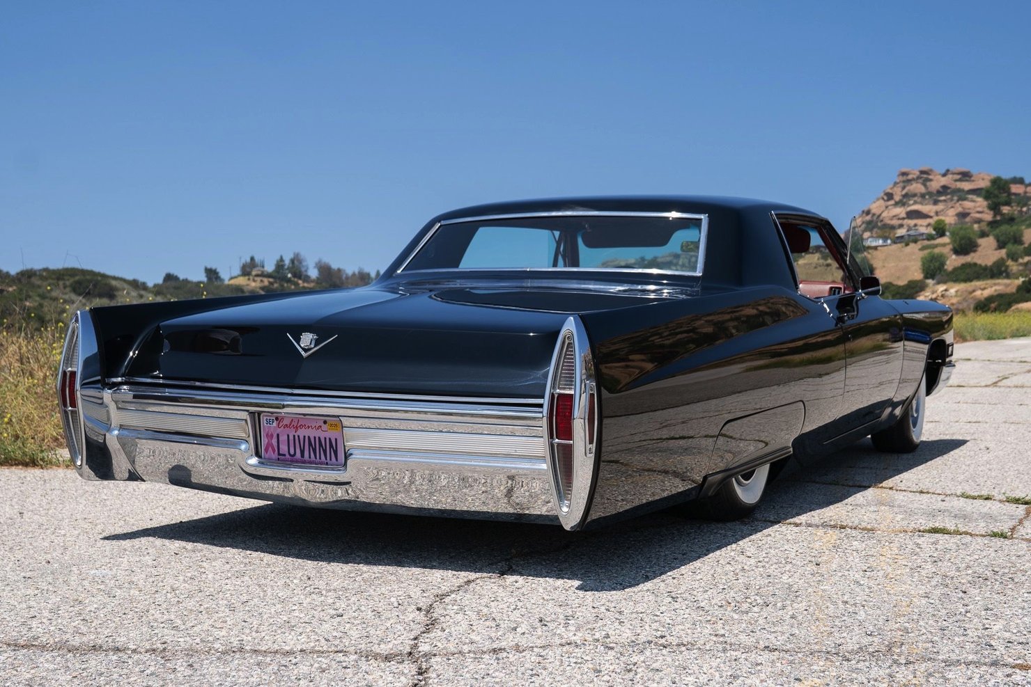 Старовинний Cadillac DeVille Джастіна Бібера продають на аукціоні — відео