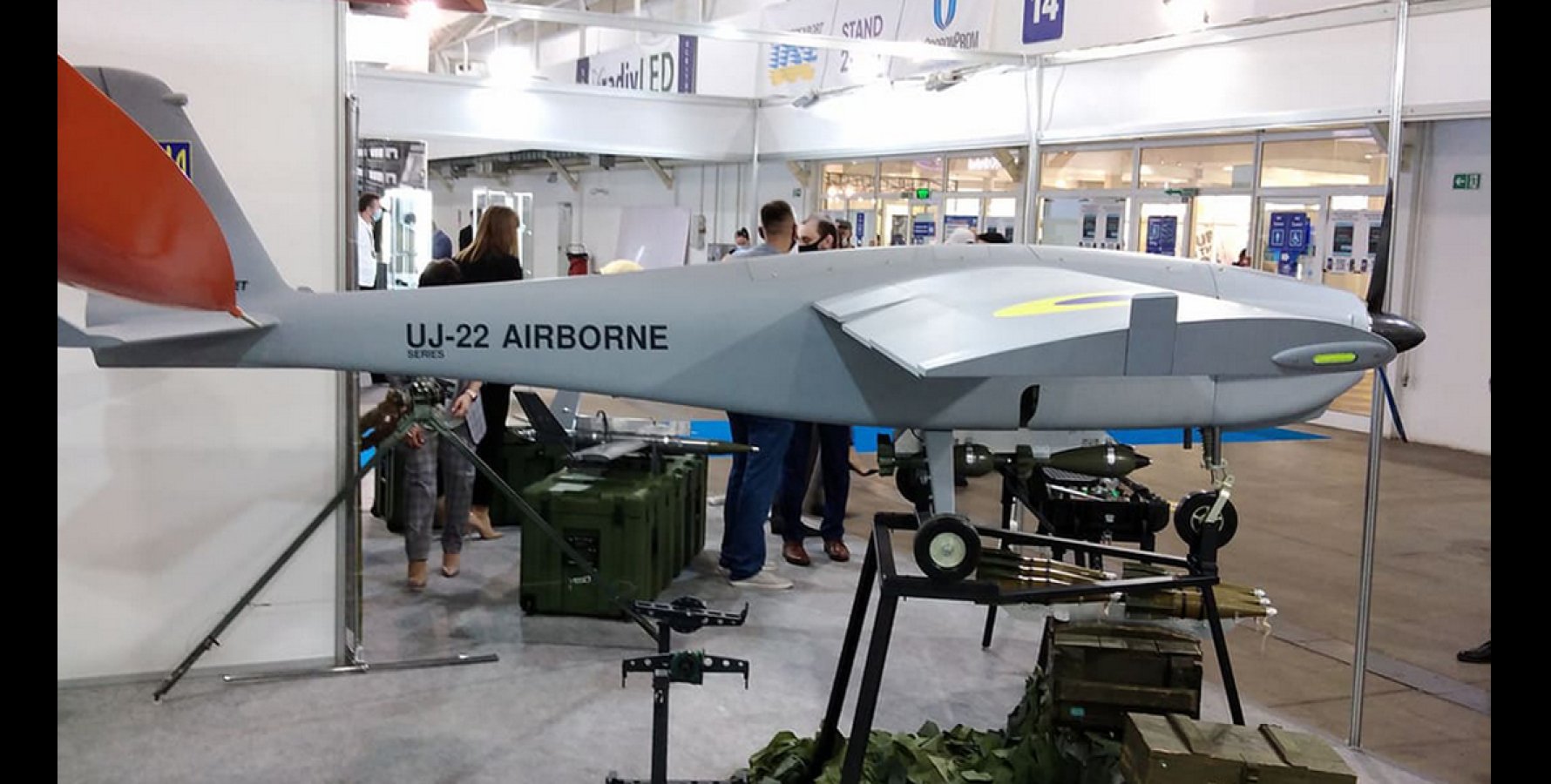 В Україні розробили ударний безпілотник UJ-22 Airborne, що скидає ...