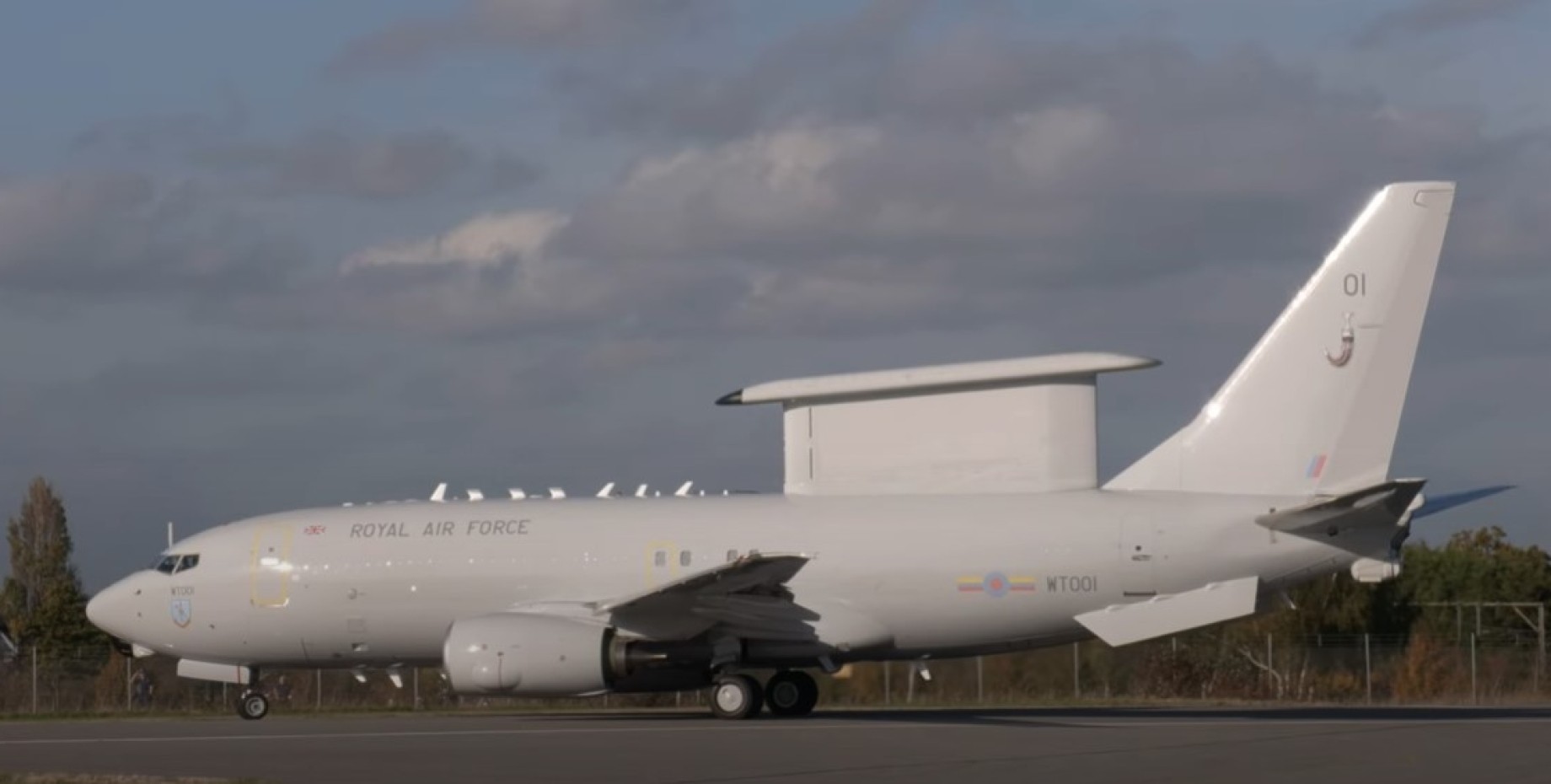 AWACS Королевского флота: британский Boeing E-7A совершил свой первый ...