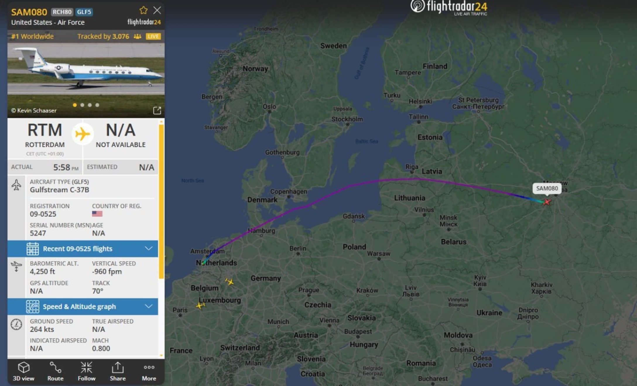 Літак ВПС США прилетів до Москви — що відомо і хто може бути на борту ...