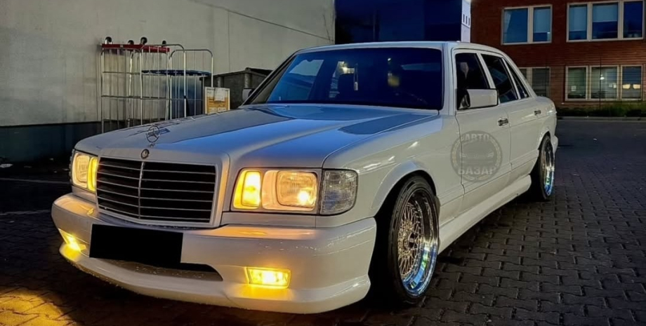 Mercedes W126 1000SEL 1988 року виставили на продаж в Україні